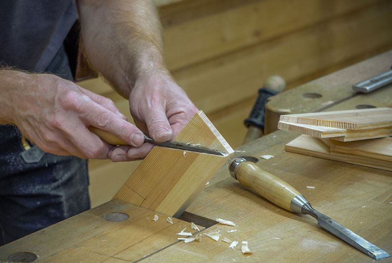 10 tips for correct chiselling with chisels